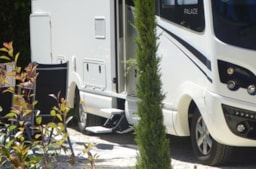 Naturist campsite in Provence - South of France | Bélézy Domain