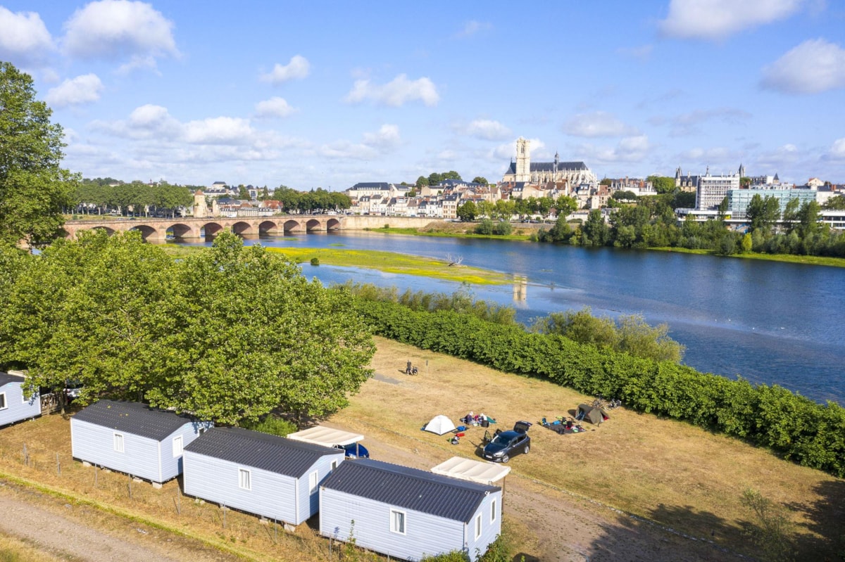 Camping de Nevers | Book your campsite online now!