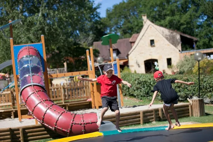 Domaine de Loisirs Le Montant - Sarlat | Campings Dordogne Périgord