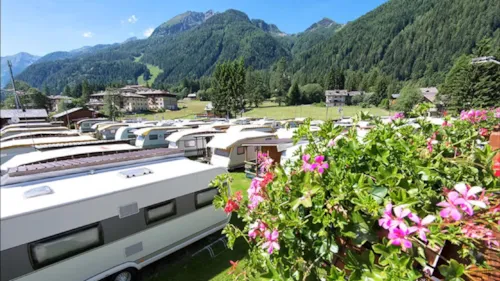 Camping Alps, Dolomites and lakes area | Camping Direct